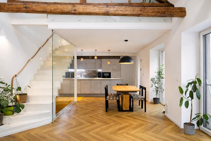 Old Town House•finnish & Infra Sauna•garage•295m² - Bratislava
