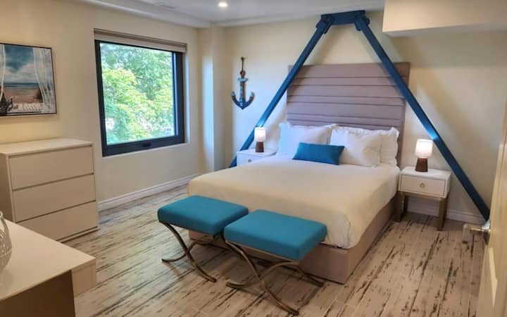 1 Bedroom Suite (Fourth Floor) - Sauble Beach