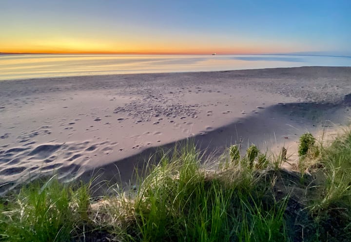 Beachfront Apartment (28 Day Minimum) - Duluth, MN