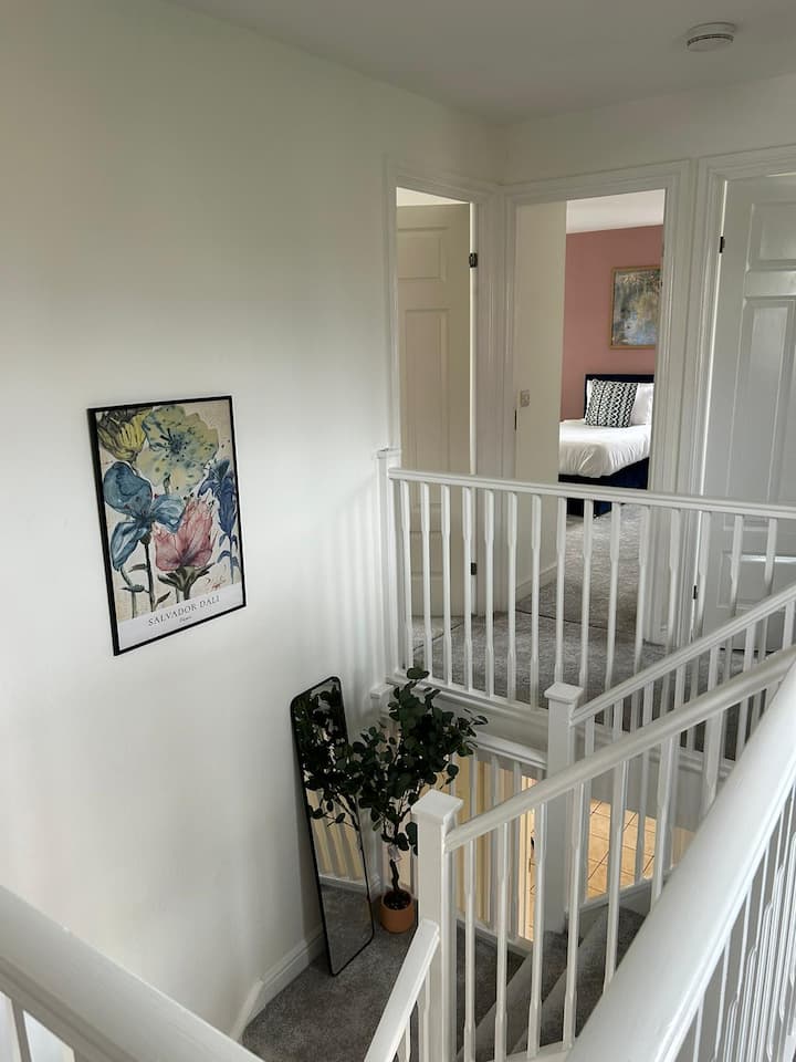 Beautiful 4-bedroom Home For Groups & Families - 拉夫堡
