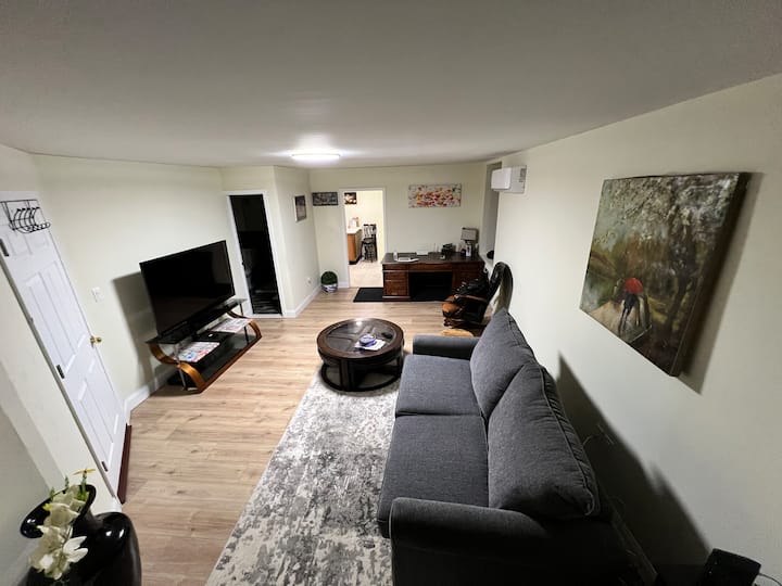 Your Comfortable Home Away From Home - Union City, NJ