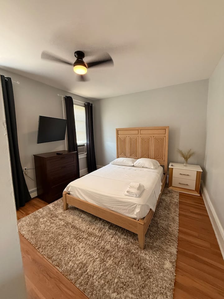 4 Br Home Close To Nyc, Stadiums, Prudential Ctr. - Newark, NJ