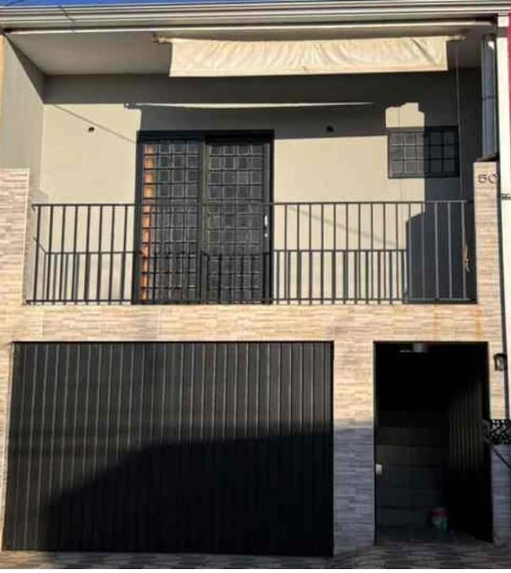 Casa Bem Localizada
2 Quartos /Garagem - Itapetininga