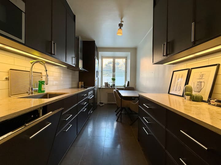 Workers • 4 Beds • All-incl • Parking • Near Volvo - Gotemburgo