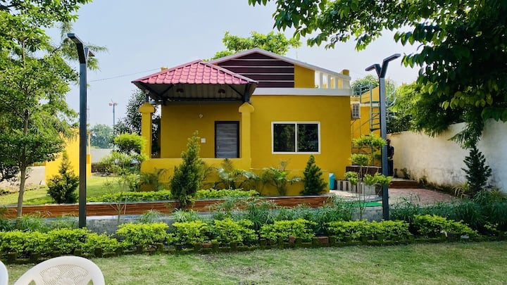 Mandu Green Villa
1 Villa - Mandav