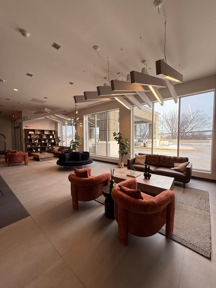 Fully Furnished Private Studio Free Parking / Gym - Hartford, CT