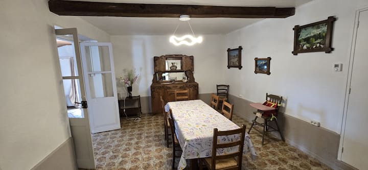 Chez Mamie - Die