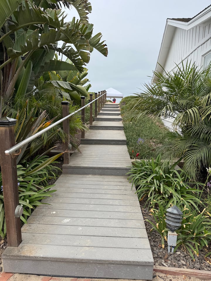 Carpinteria Beach Cottage/steps To The Sand - Carpinteria, CA