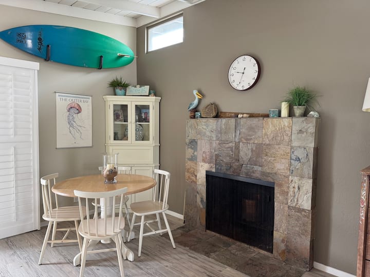 Steps To The Sand, Beach Cottage - Carpinteria, CA