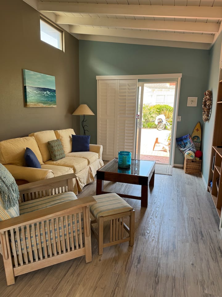 Carpinteria Beach Cottage/steps To The Sand - Carpintería, CA