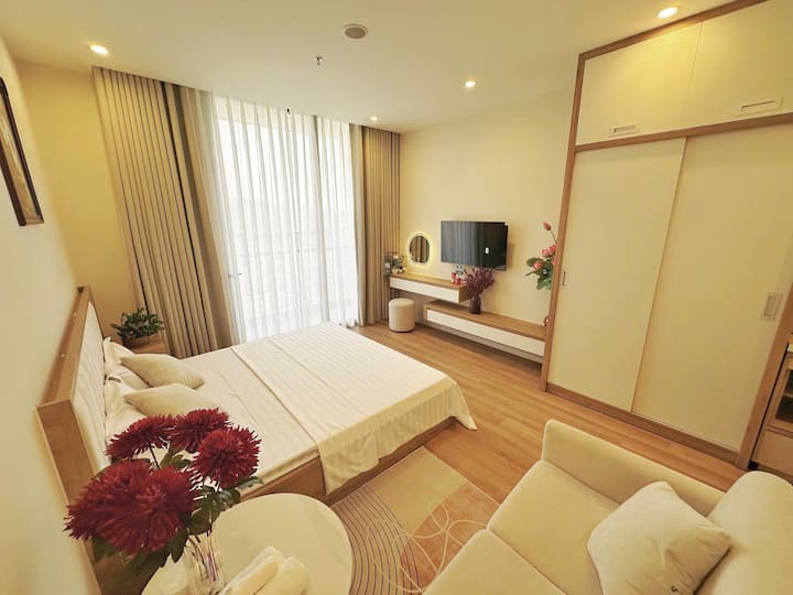 Icon40 Luxury Studio, Near Beach, New, Cheap - 할롱