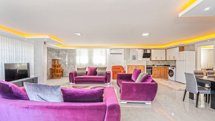 Apartment For 4 People With A New, Spacious Central Living Room - Kalkan