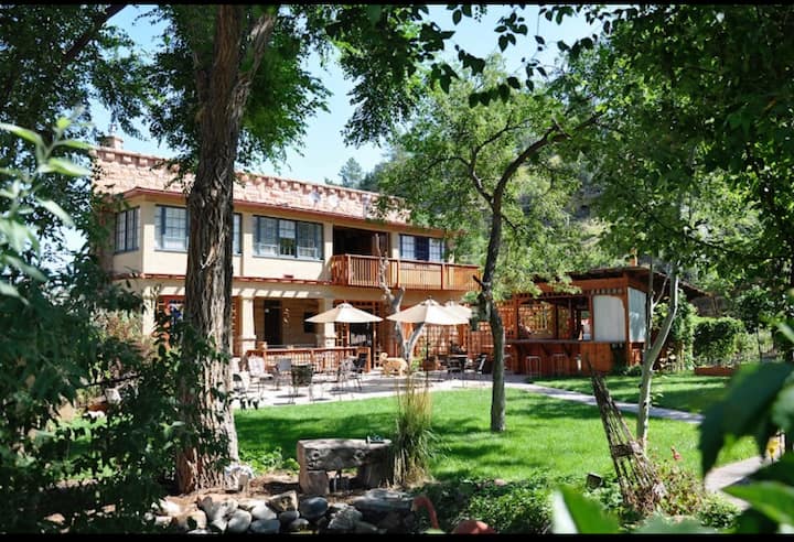 Free Ms Soaks With Flatiron Stay! Main Level - Hot Springs, SD