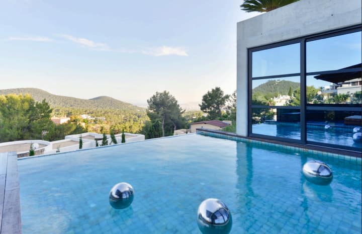Lujosa Villa De Estilo Moderno - Ibiza