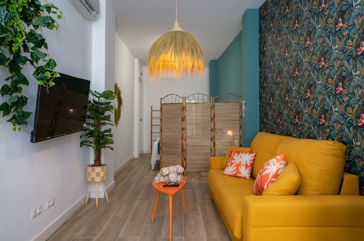Stylish Malaga Apartment. Steps To Beach & Taverns - Málaga