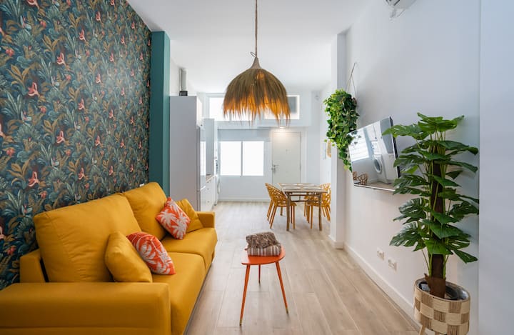 Stylish Malaga Apartment. Steps To Beach & Taverns - Málaga