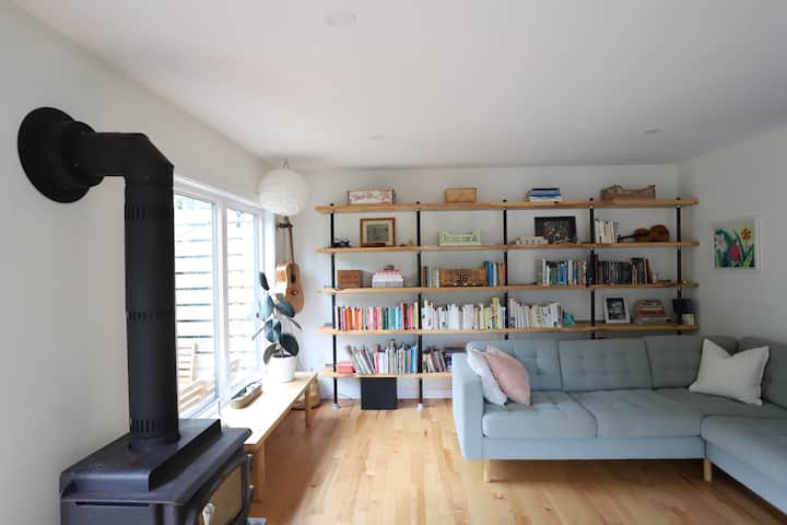 Quiet Home In The Heart Of Downtown Dartmouth - Halifax