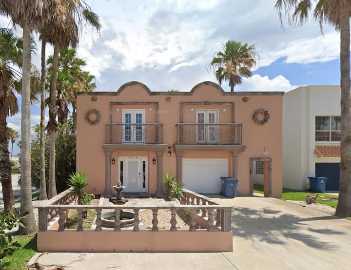 Duplex 5 Bed/ Walk To The Beach - South Padre Island
