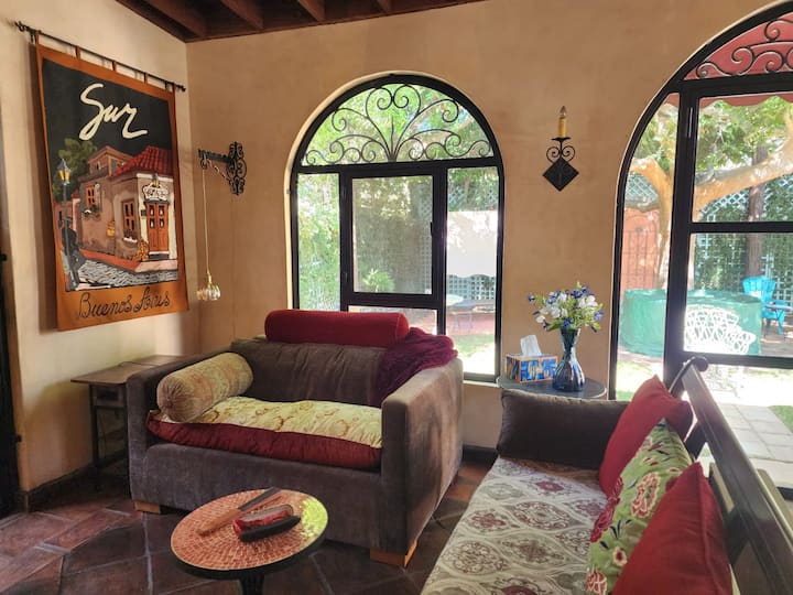 Villa Chez Peri - Los Angeles, CA