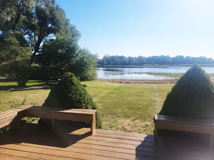 Lakefront Retreat - Lake Wawasee, IN