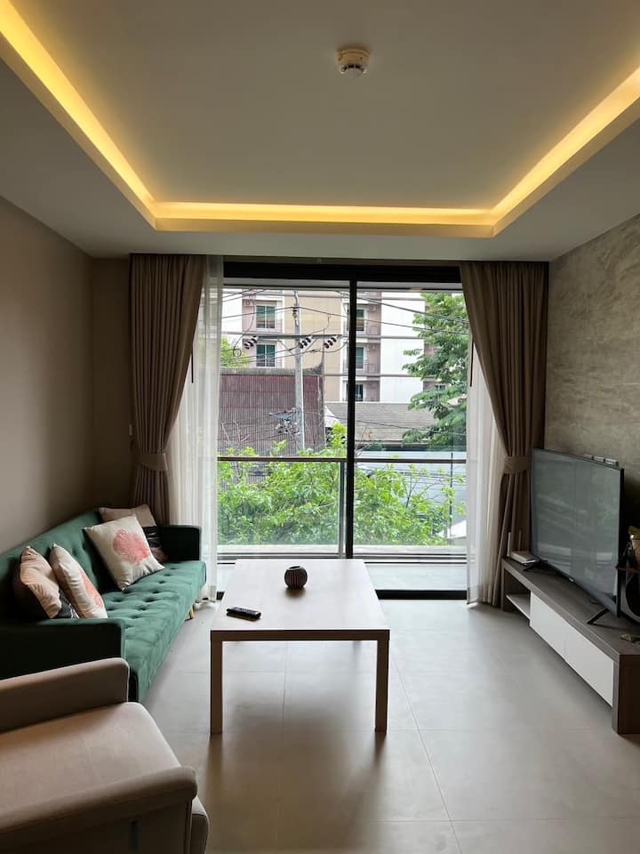 Steps From Bts | 2br+2ba - Bangkok
