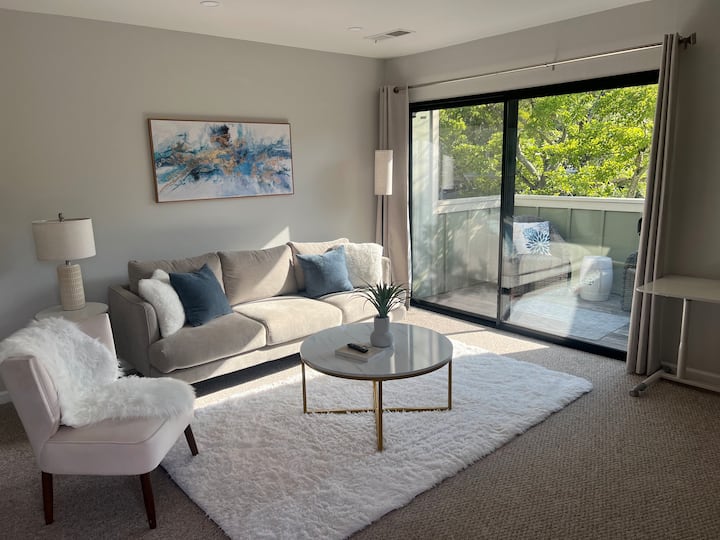 Bright Newly Remodeled 2br Condo - Sonoma, CA