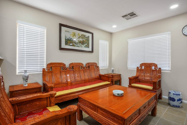 The Vegas Vault: Cozy + Spacious, Close To Action! - Las Vegas, NV