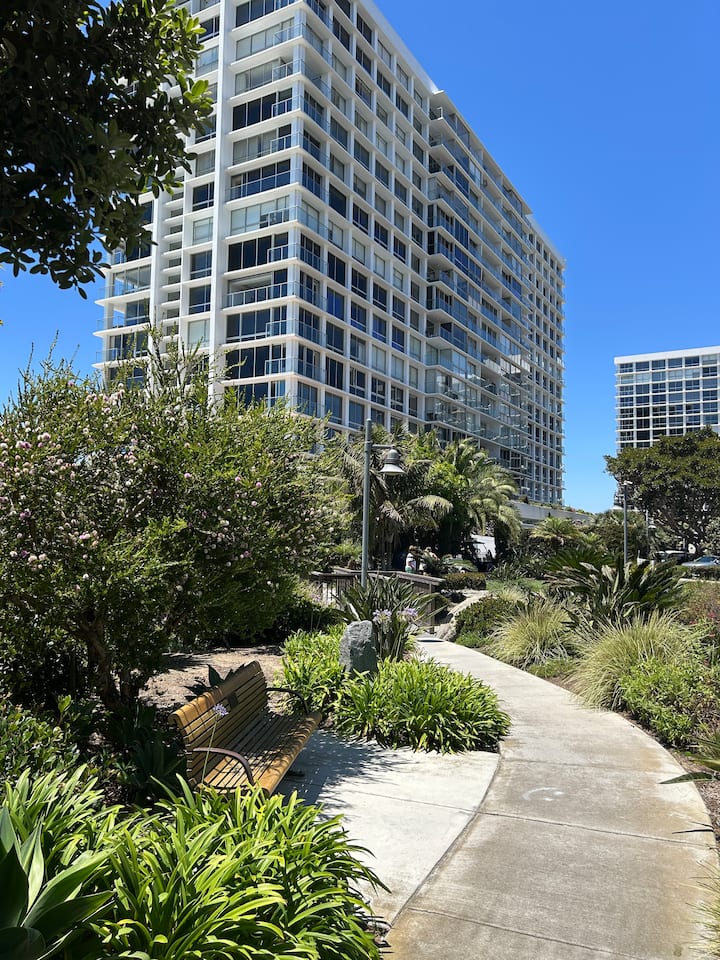 Delux Beach Condo - Coronado, CA
