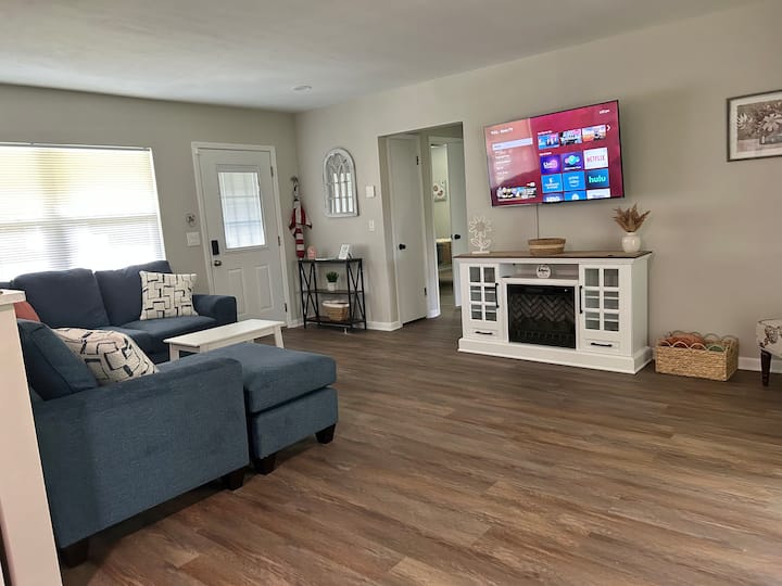 Inverness Gem! Sunroom. Grill. Garage. Renovated. - Inverness, FL