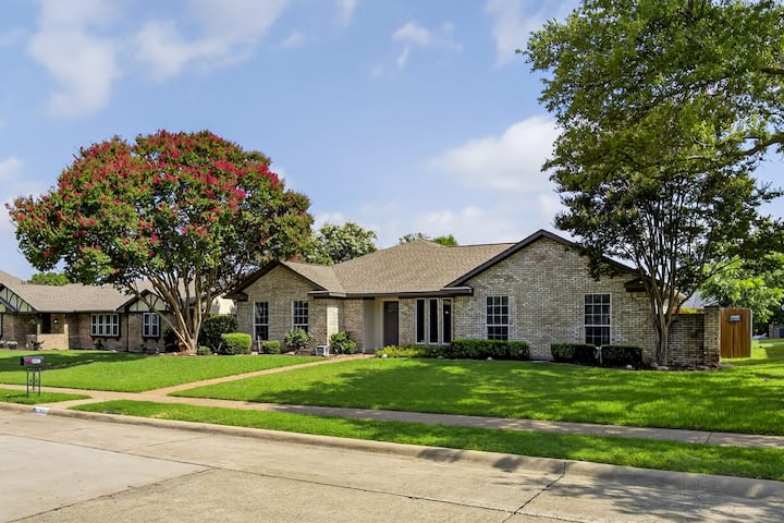 4 Beds/2.5 Baths*dogs Ok*fenced Yard*dishwasher*ac - Plano, TX
