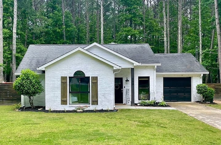 Country Cottage In Sharpsburg - Lake Peachtree, GA