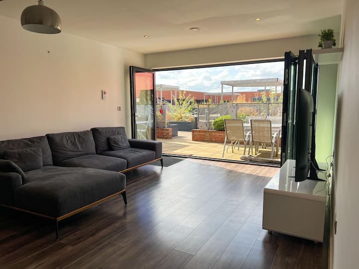 Penthouse City Stay Jewellery Quarter, 2 Bedroom - Birmingham