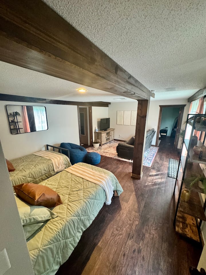 Cozy Cottage: Walking Trails And Fire Pit - Blaine, MN