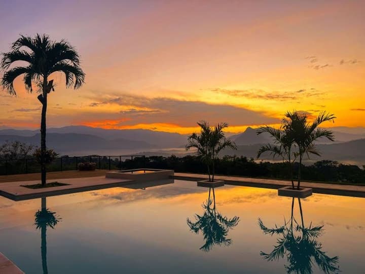 Finaestampa-tamesis-fullboardincludeddq - La Pintada