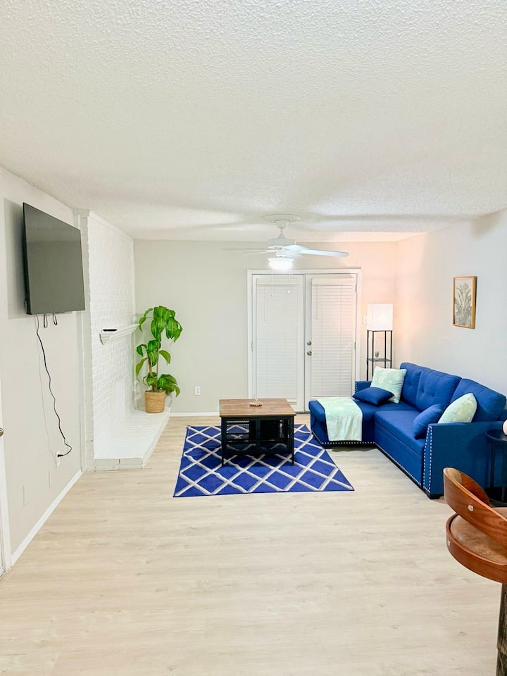 Central 1br Retreat By Hospital - Northwood Hills - Dallas