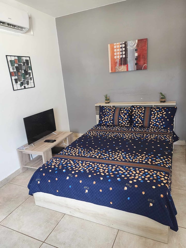 Studio Cosy Climatisé & Wi-fi Au Cœur De Mamoudzou - Mamoudzou