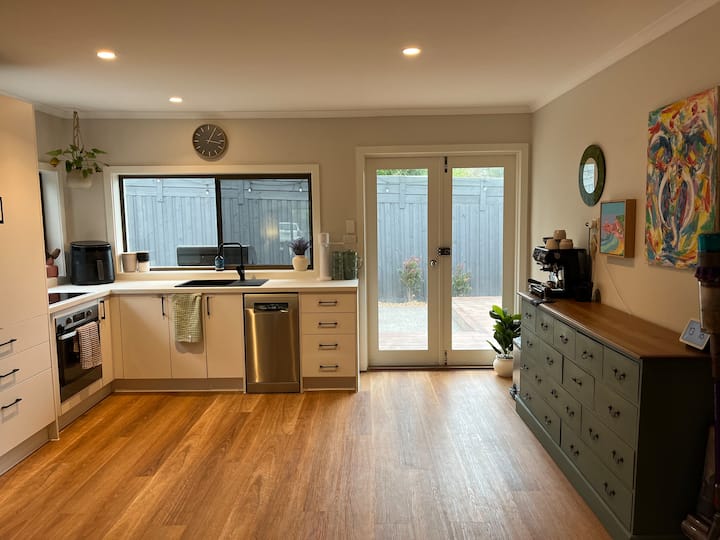 Quiet And Cosy By The Inlet - Inverloch