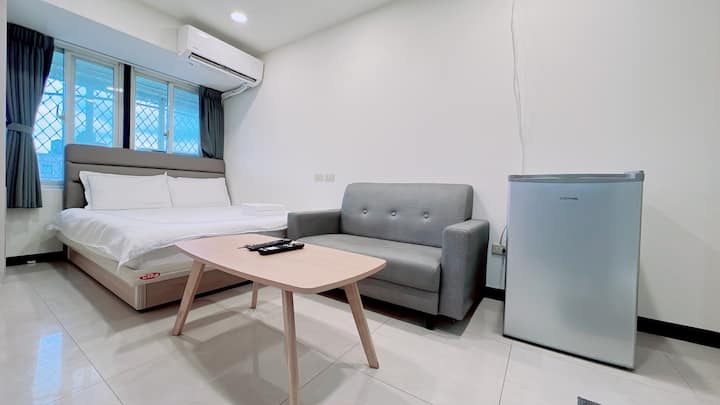 Living In Taipei's Heart: Mrt & Coffee In Sec - Taipéi
