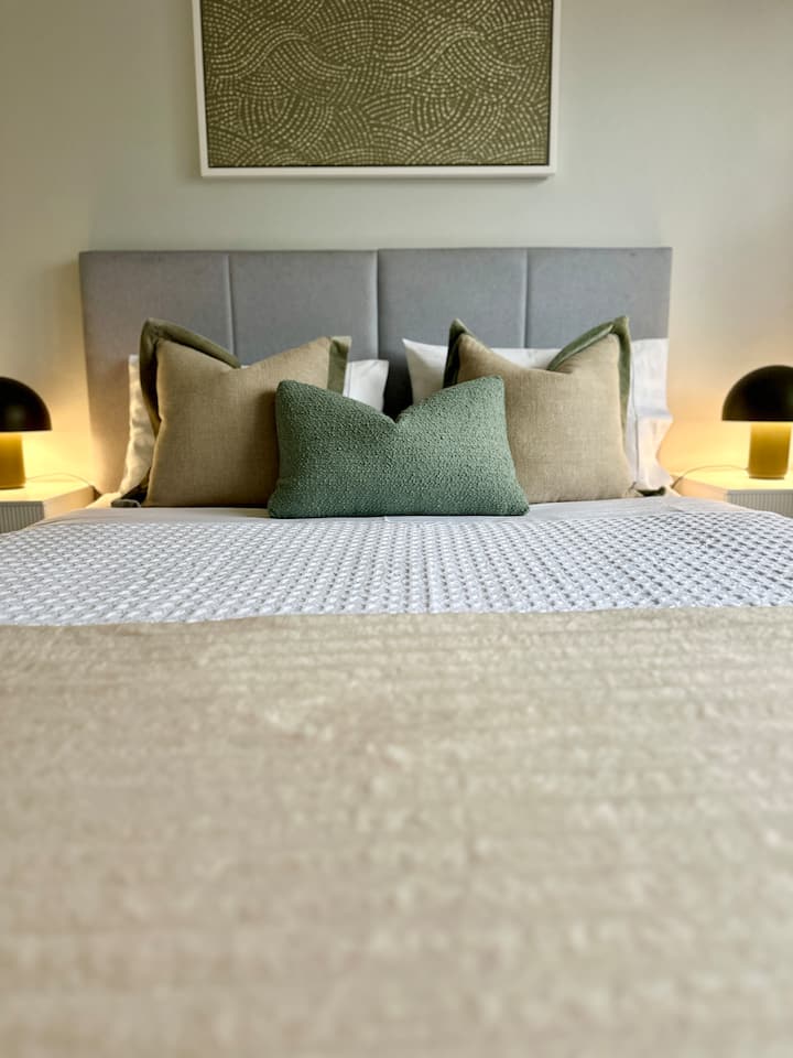 Serene 2br Coastal Boho-walk To Beach-800m+garage - Randwick