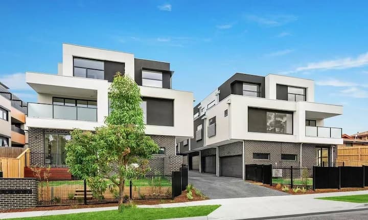 Modern, Newly-built Townhouse - Vermont