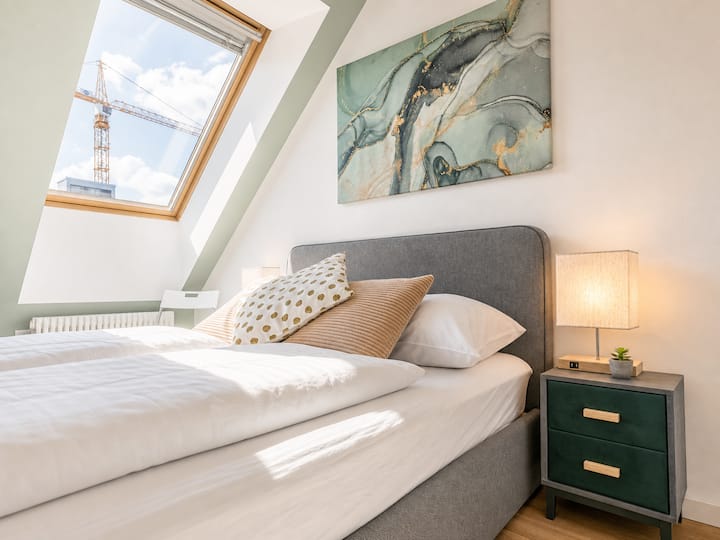 Near Hauptbahnhof - Modern Room W/ Wifi, Tv, Ac - Wien