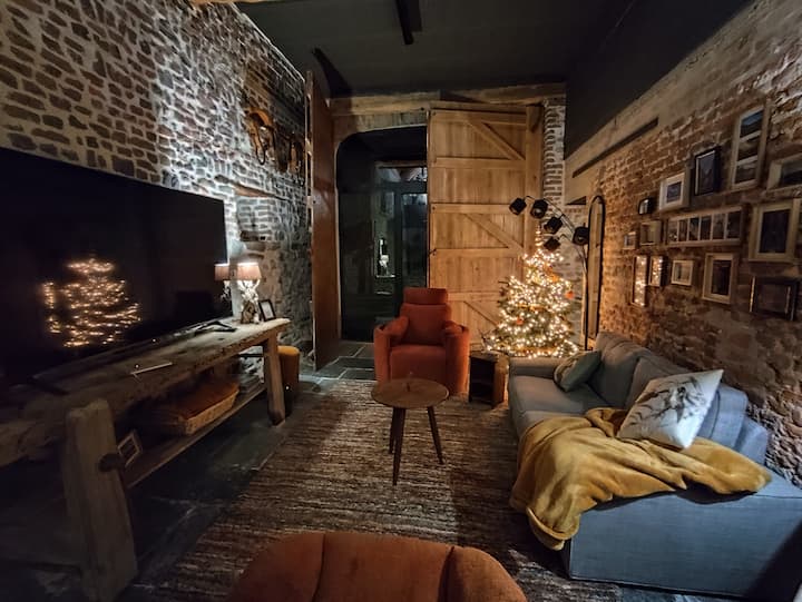 La Grange De Bonneville, Chambre D'hôtes De 94m² - Andenne