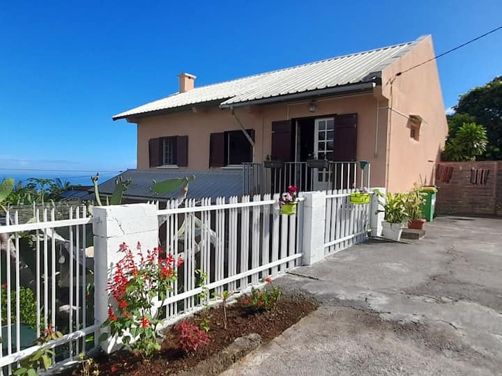 Vue Mer, Maison Pour 4 Personnes - Réunion
