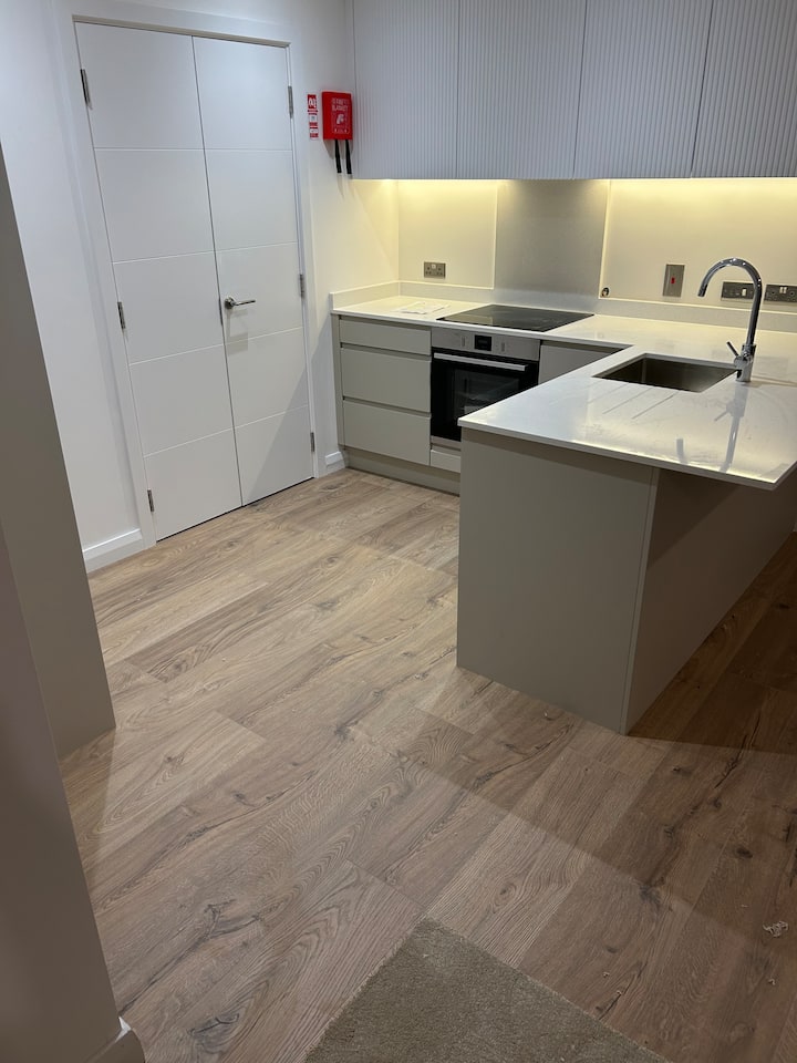 A Peaceful Cherrywood Stay In A Crisp, Clean Home. - Bray