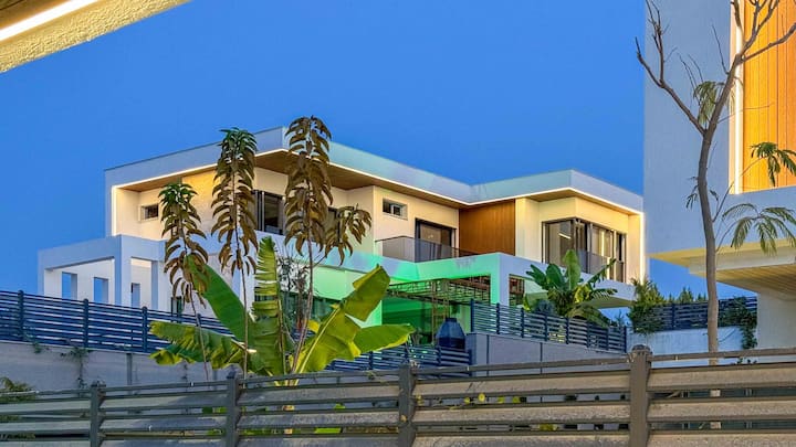 Garden Mansion: Luxe Sanctuary - Kuşadası