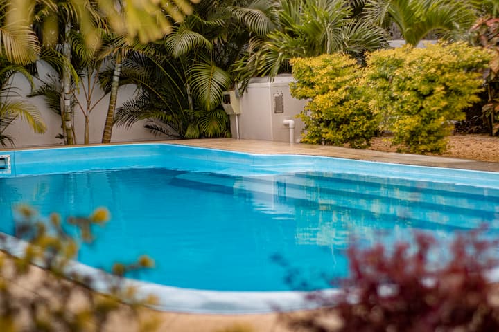 Cosy 3-bedroom Apt, 5mins Walk To Beach - Maurice