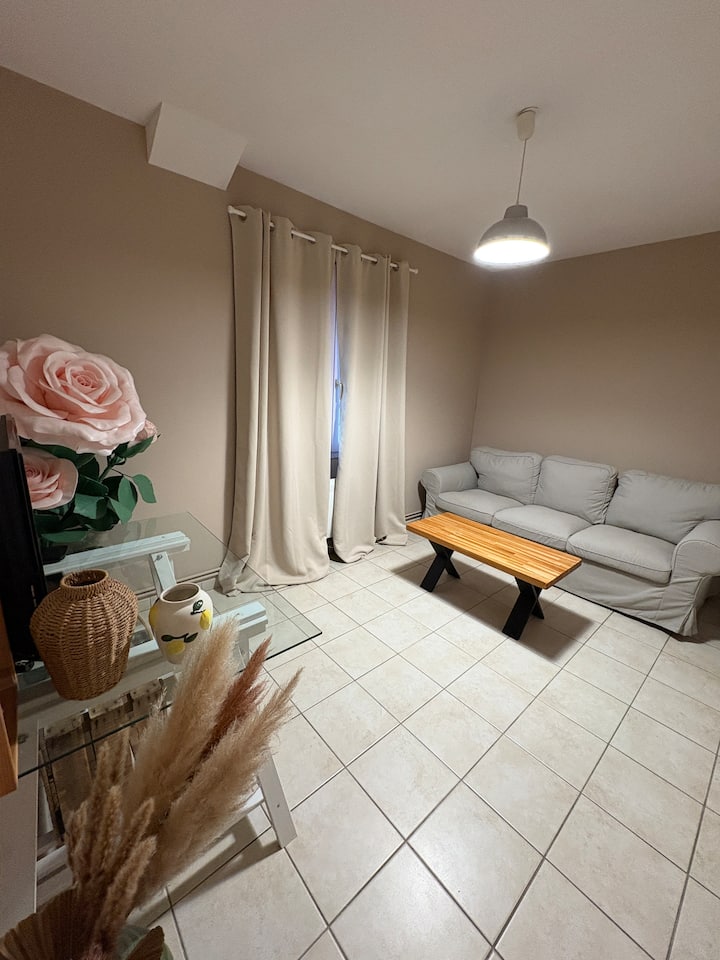 Logement, Une Chambre
Mt Family - Saint-Amand-Montrond