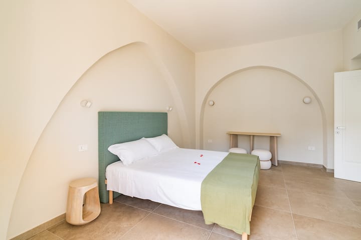 Guesthost - Stylish Apartment Trani - Trani