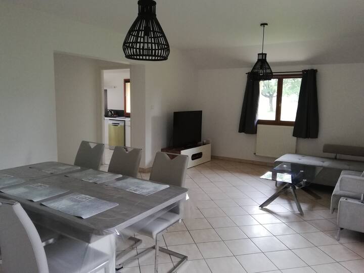 Maison "Côté Sarah" - 4 Chambres - Dole