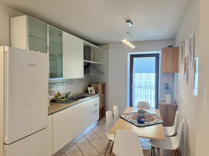 Riva Essence - Two-bedroom Apt With Balcony - Riva del Garda